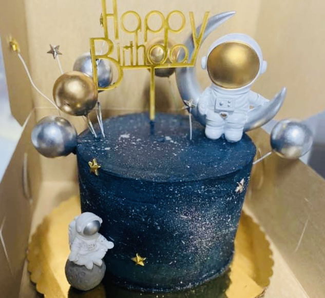 3 Layer Chocolate Astronaut Galaxy Cake with Buttercream Frosting ...
