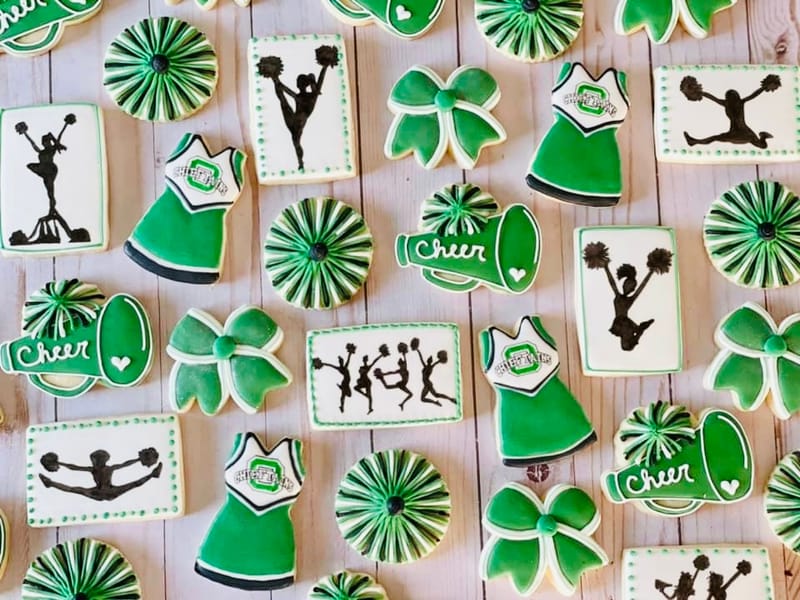 Cheerleading Royal Icing Sugar Cookies with Images - Cabbit Cakes