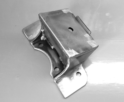 M90 gearbox to M47 support beam - Classic Swede