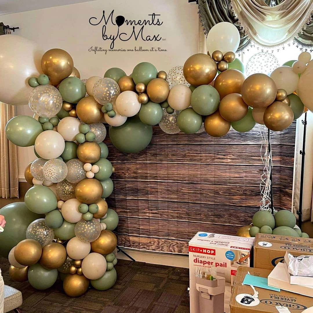Moments by Max; Balloon Décor - Moments By Max; Balloon Décor Artist