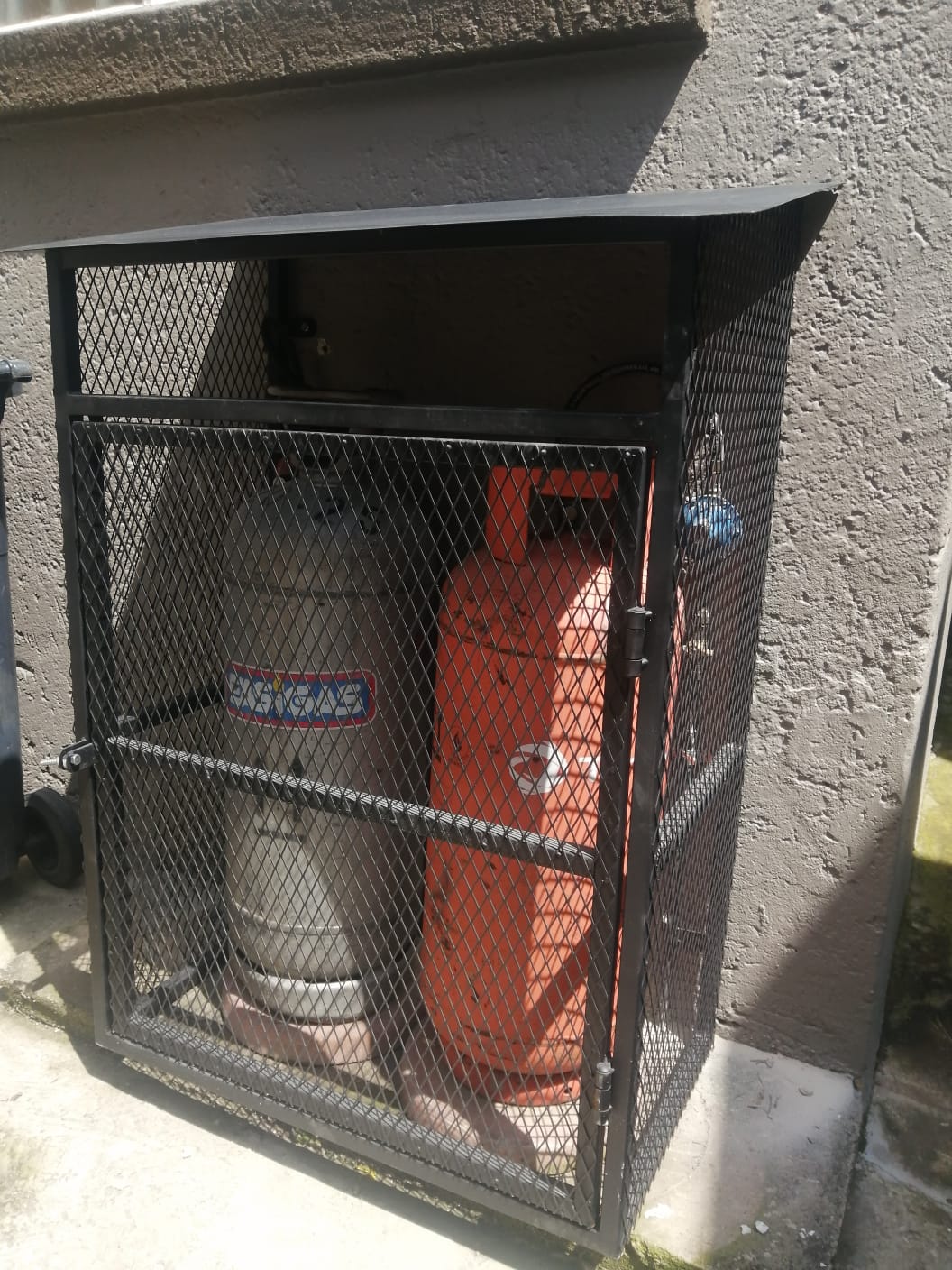 Gas bottle and Generator Cages - Boss Steel Solutions