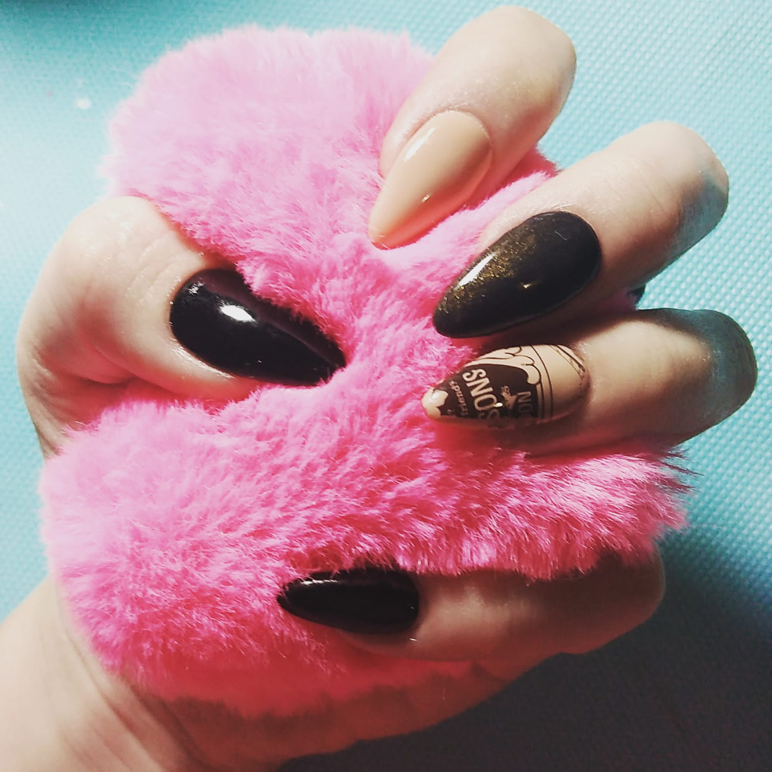 Kj's Nails - Press-Ons and Supplies