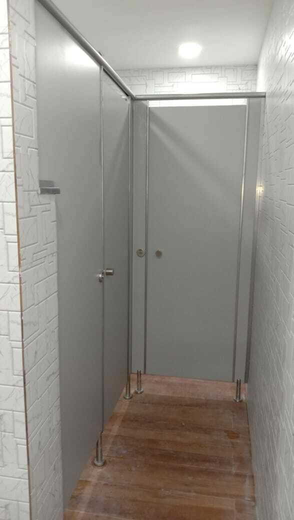 Toilet partition And Restroom Cubicle System - Restcube