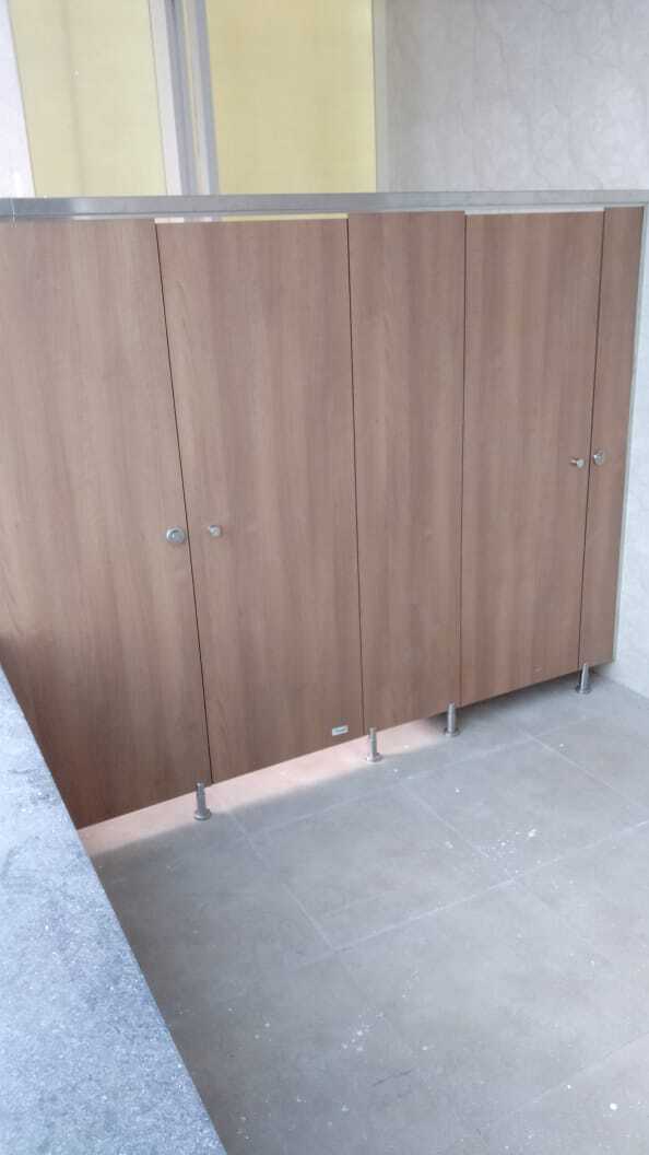 Toilet partition And Restroom Cubicle System - Restcube