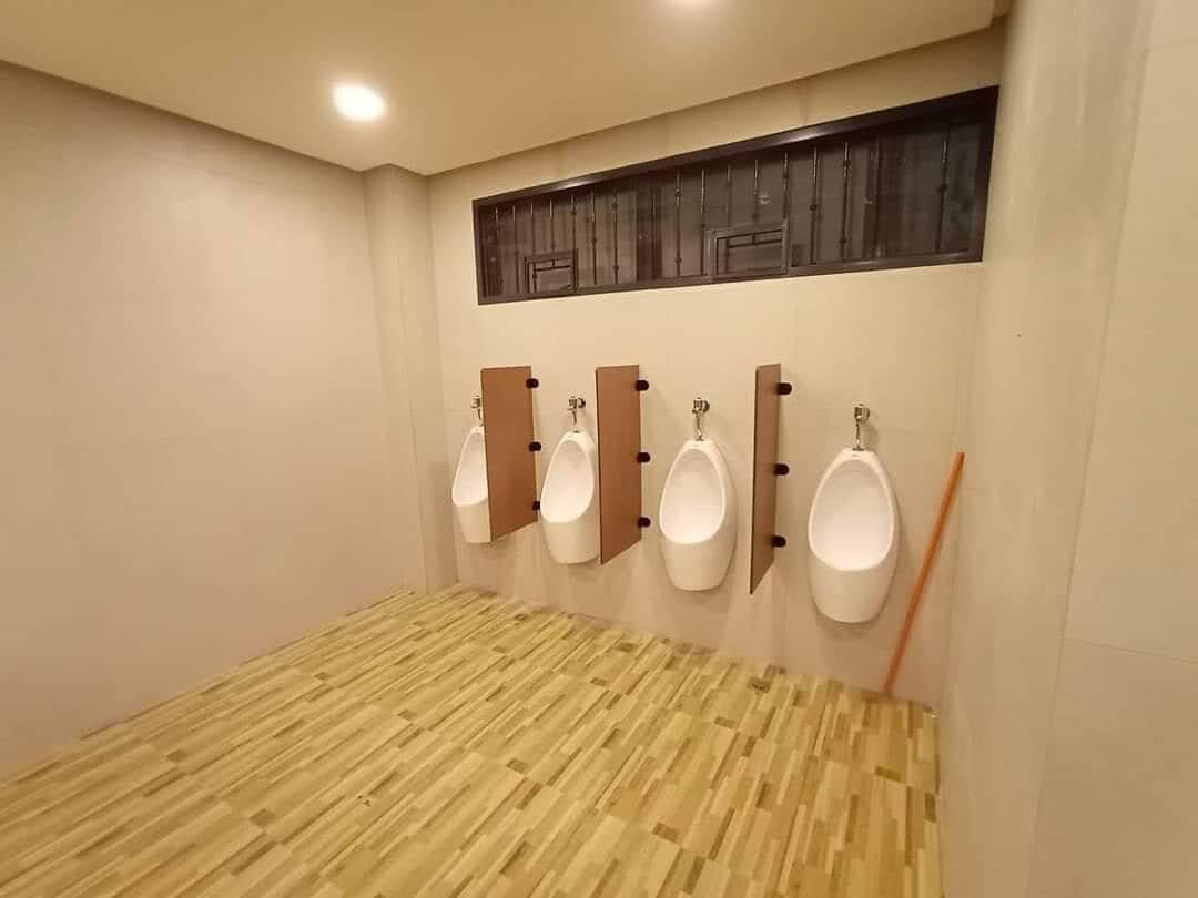 Toilet partition And Restroom Cubicle System - Restcube