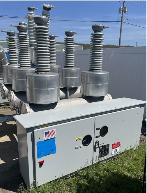 ONE (1) UNUSED 72.5KV 2000AMP 6SF 40KA 60HZ. GE CIRCUIT BREAKER