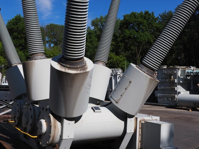 SIEMENS RECONDITIONED 145kV SF6 2000AMP DEAD TANK CIRCUIT BREAKERS