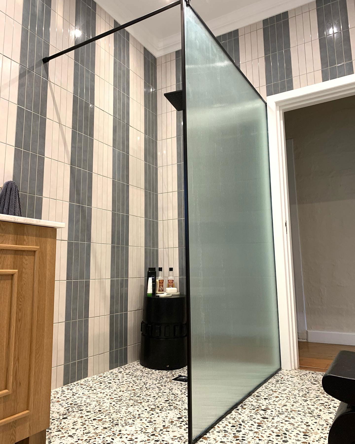 aluglass kzn - Frameless Glass & Acoustic Specialists