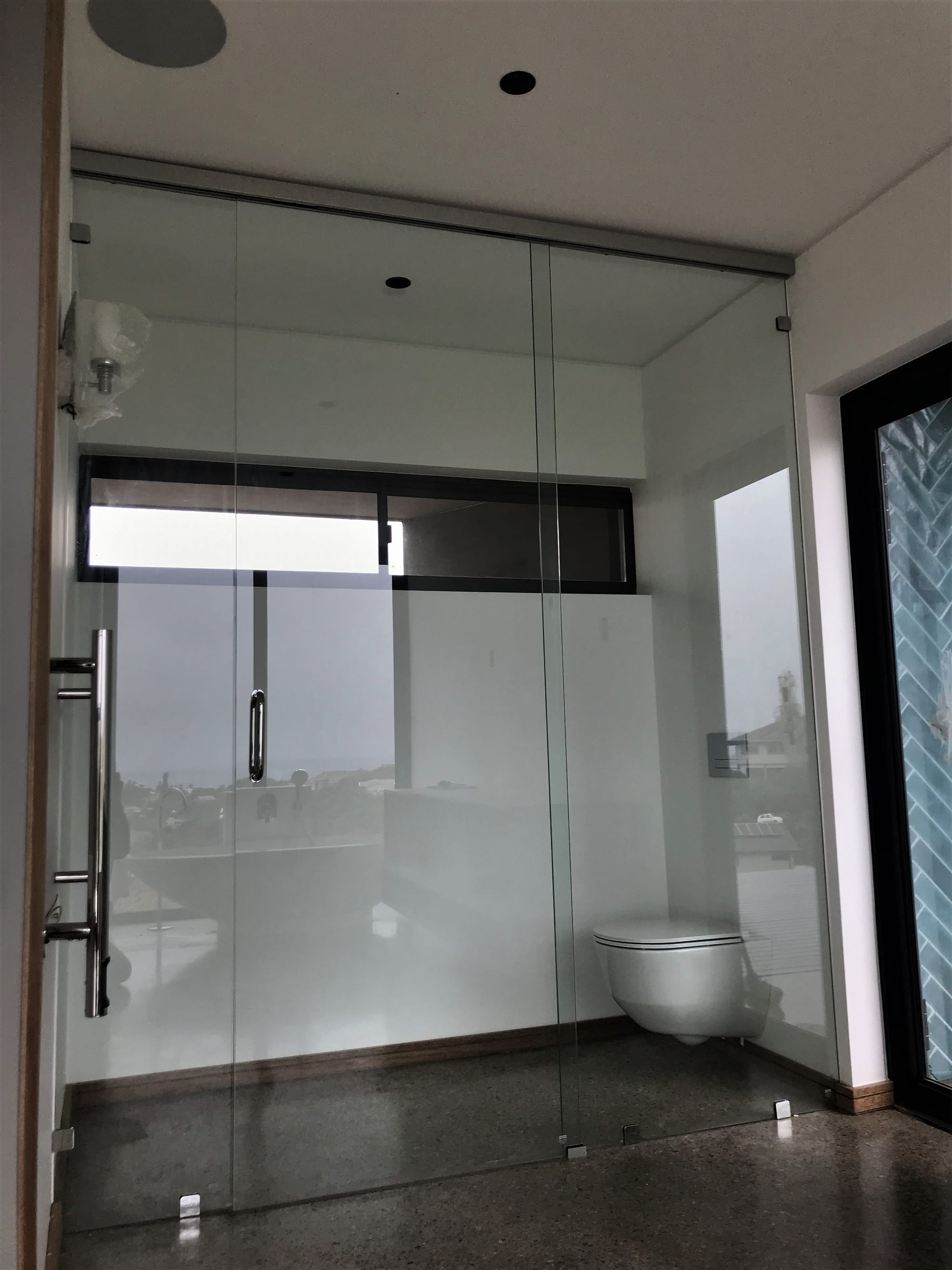 aluglass kzn - Frameless Glass & Acoustic Specialists