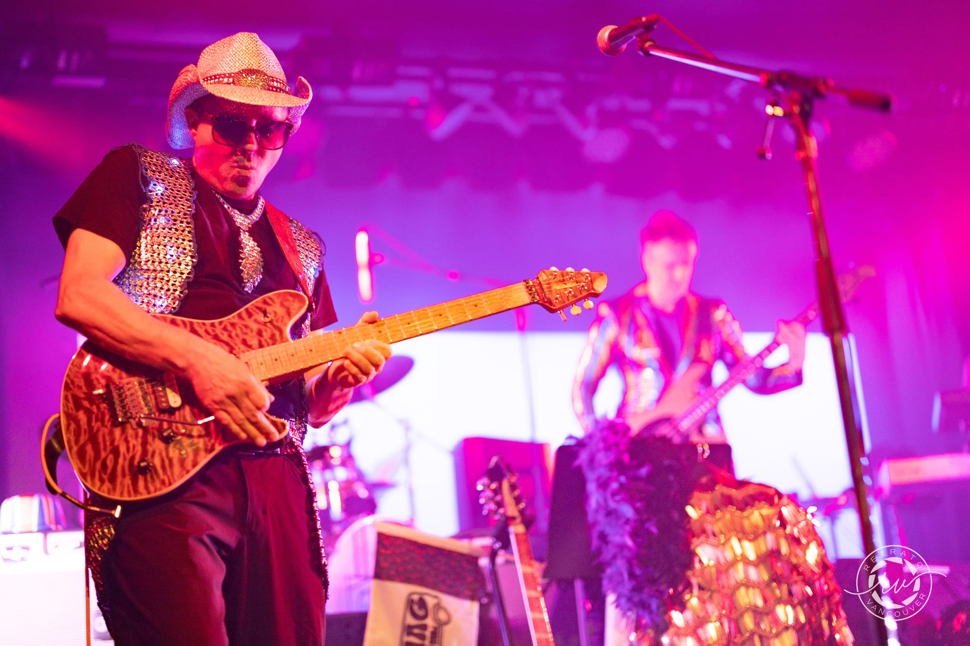 SHAGtheBand's Home Page