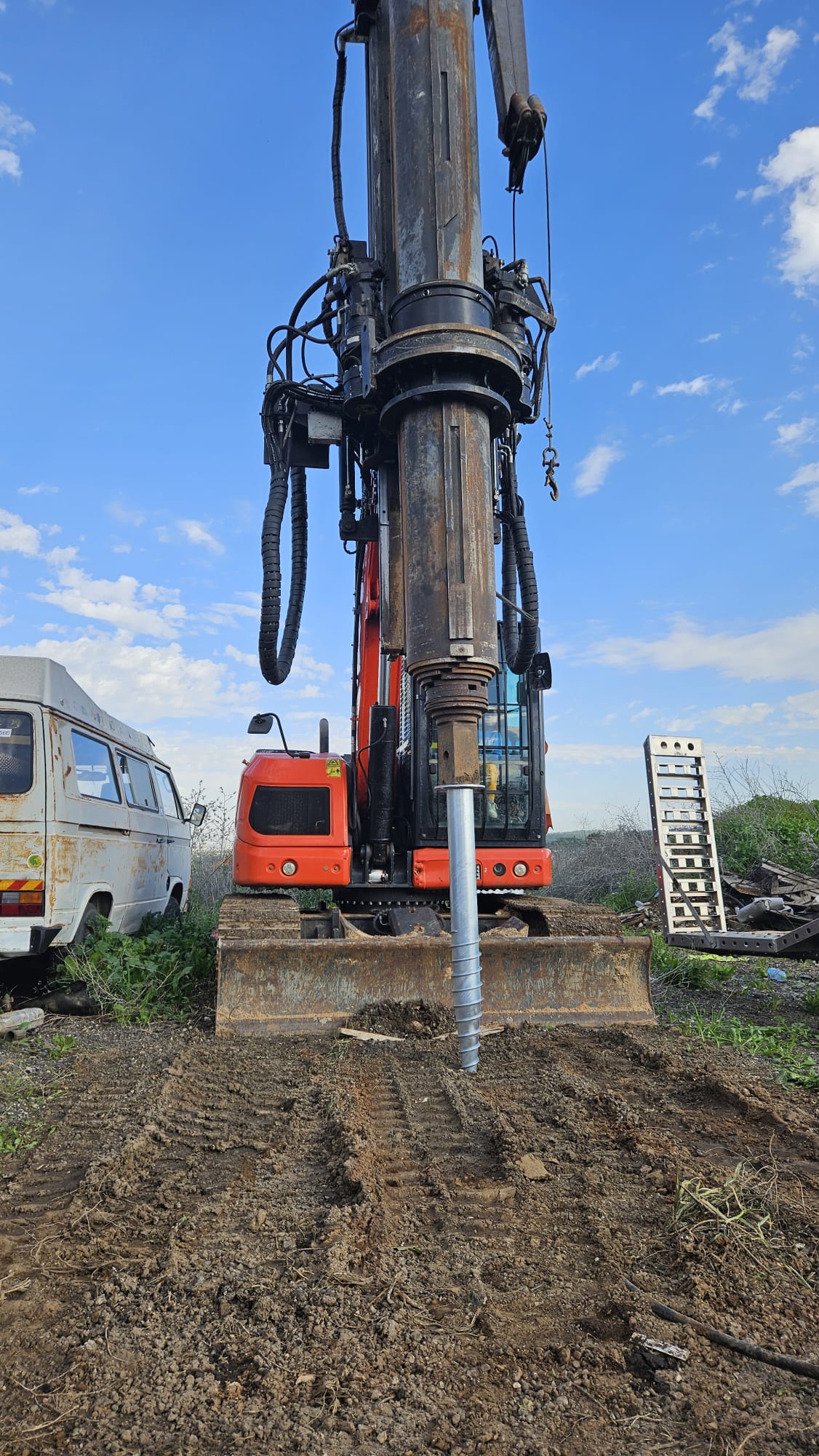 ברגי קרקע, בורג קרקע לביסוס, rockbase.co.il