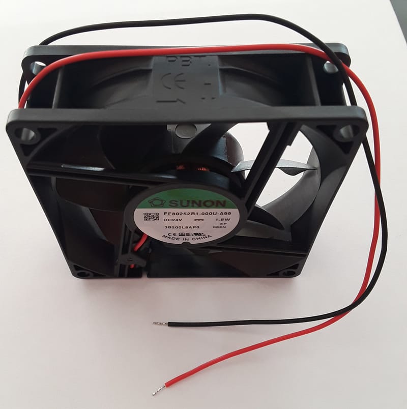 Ventilador DC plástico 80x80x25