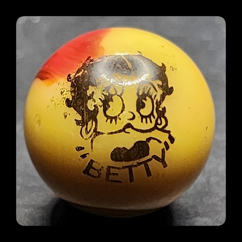 11/16" Peltier PPP Comic Marble "Betty Boop" NM++ - Mic'sMibs