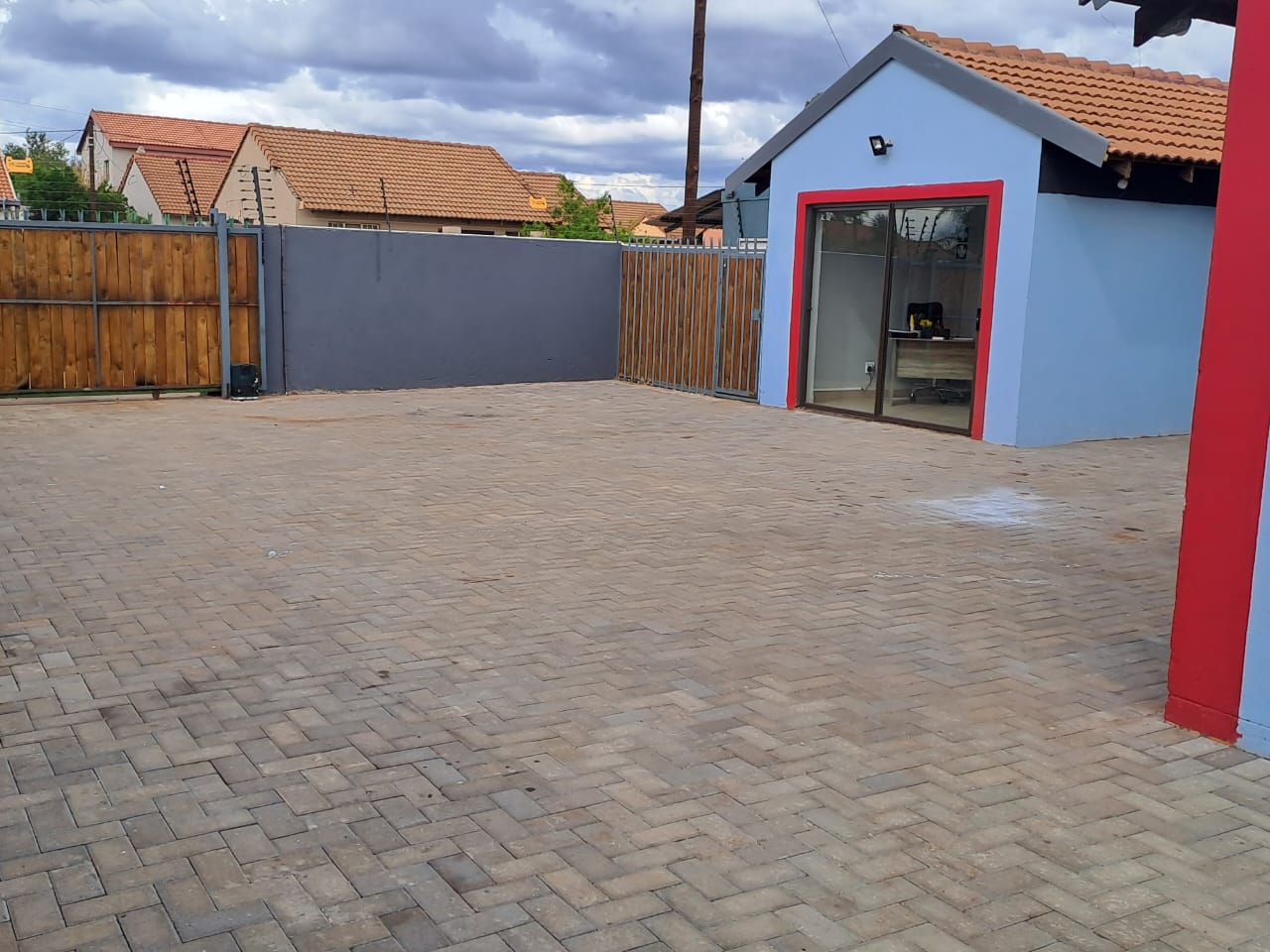 Regorogile Guest House Spa & Conference