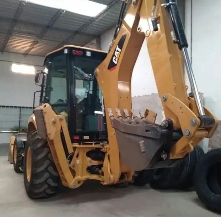 RETROEXCAVADORA CATERPILLAR 416 F2 AÑO 2022
