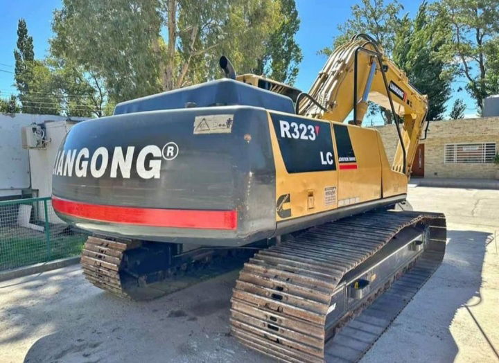 EXCAVADORA LIANGONG R323 AÑO 2014