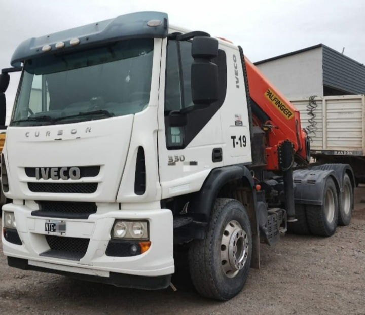 IVECO CURSOR 330 AÑO 2013