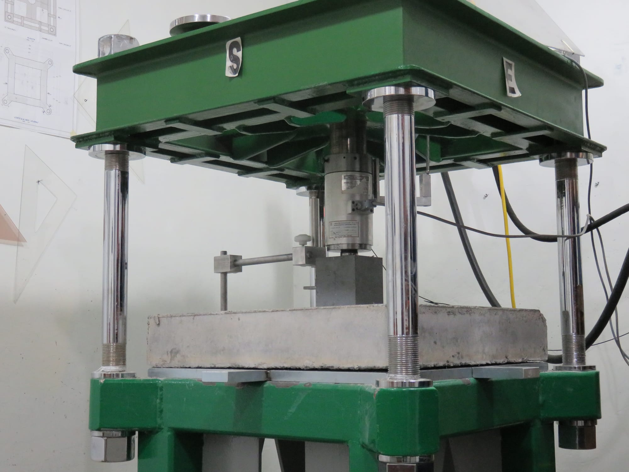 Ensayos de Panel de Concreto con Fribras - GEOSA