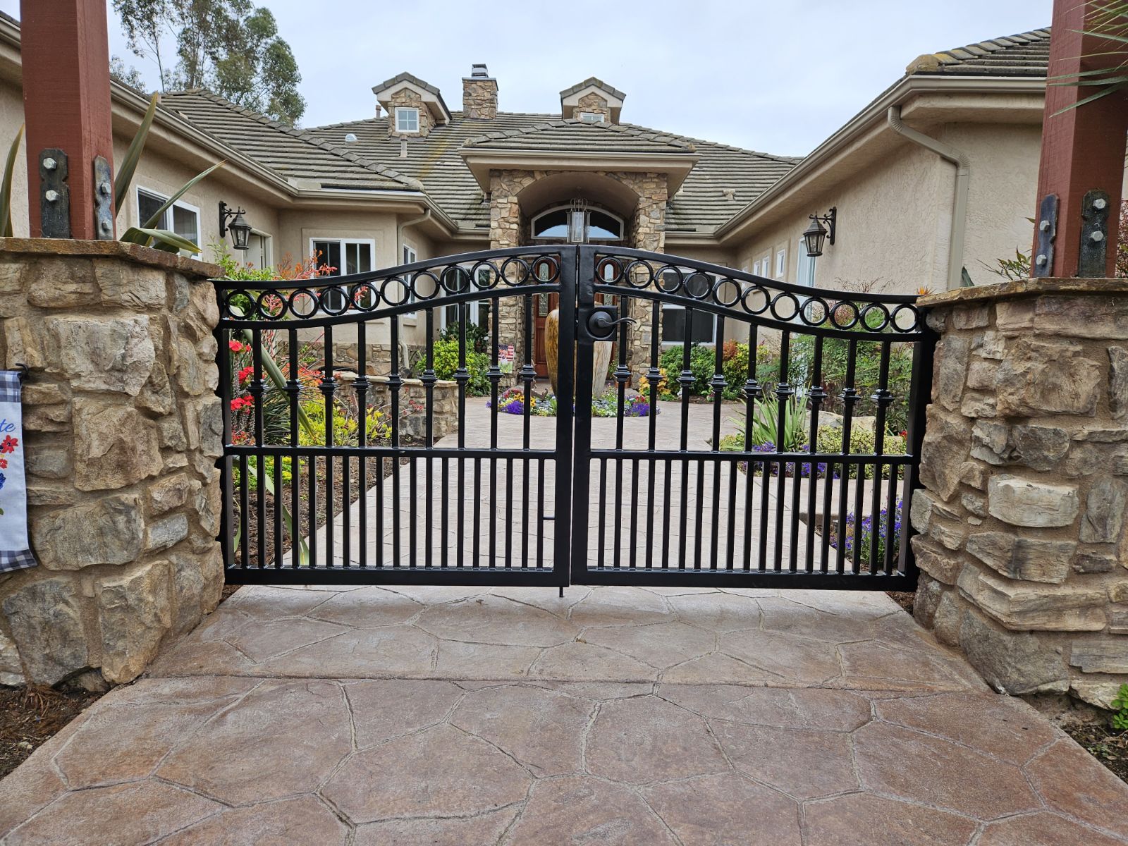 Controlled Entrances - GatesGarage DoorsAutomationAccess ControlCustom ...