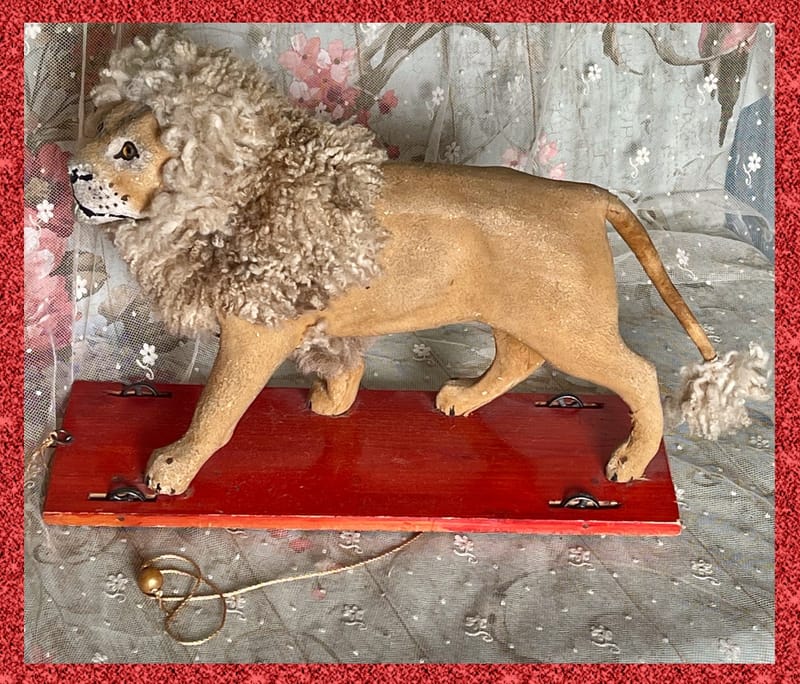 Antique & Vintage toys - Hearts Will Play