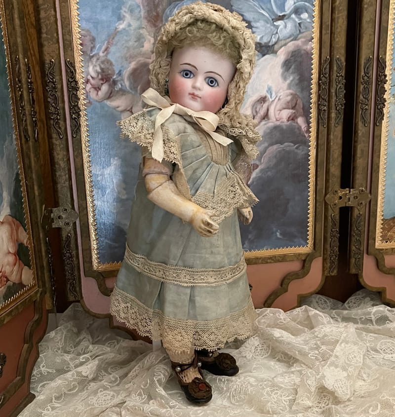 Antique French Dolls - Hearts Will Play