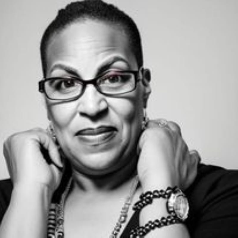 Stacy Murray - Medcalf - About The Author