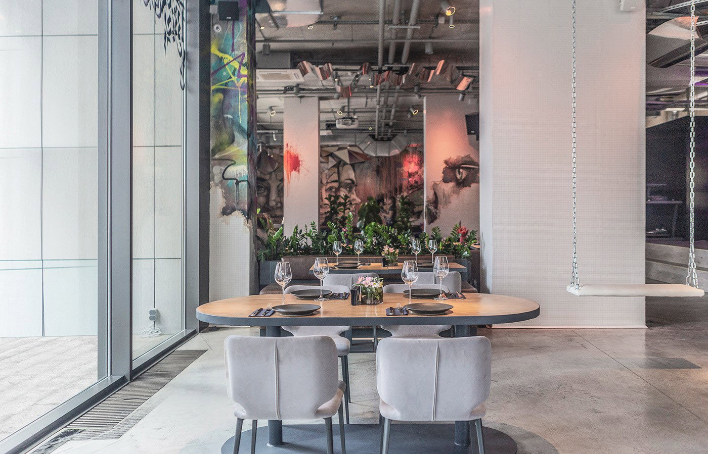 Graffiti Lounge Restaurant - WeberCGI