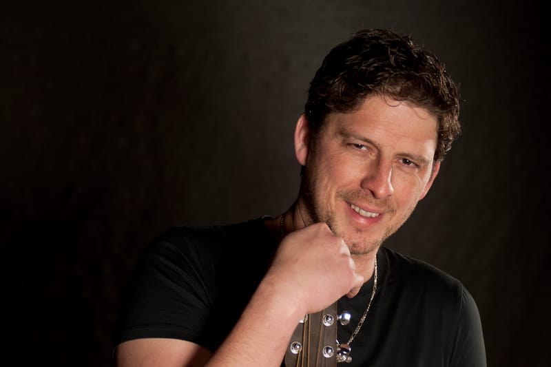 Eric Manata musicien chanteur