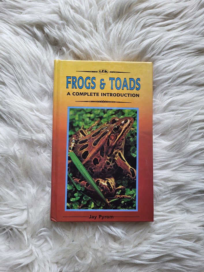 Frogs & Toads: A Complete Introduction - Ex Libris Bookshop