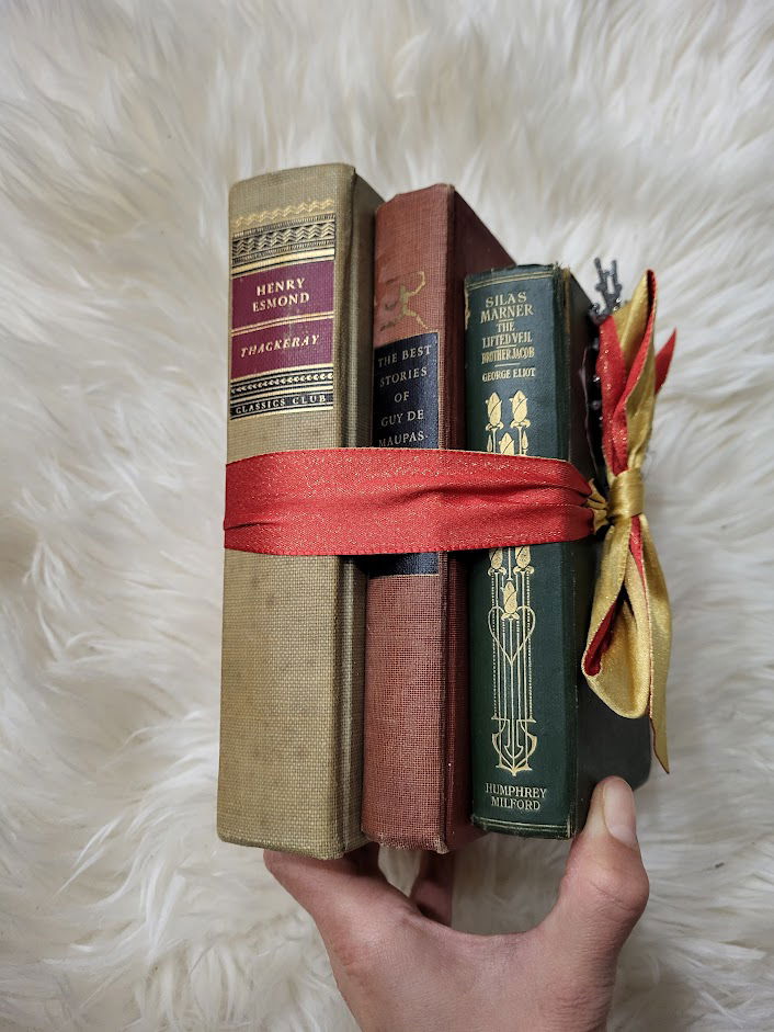 3-piece book bundle decoration - Ex Libris Bookshop