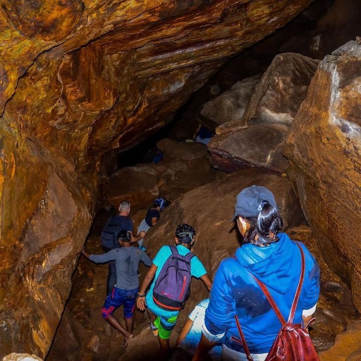 Nildiya Pokuna - Ella Nine Peaks