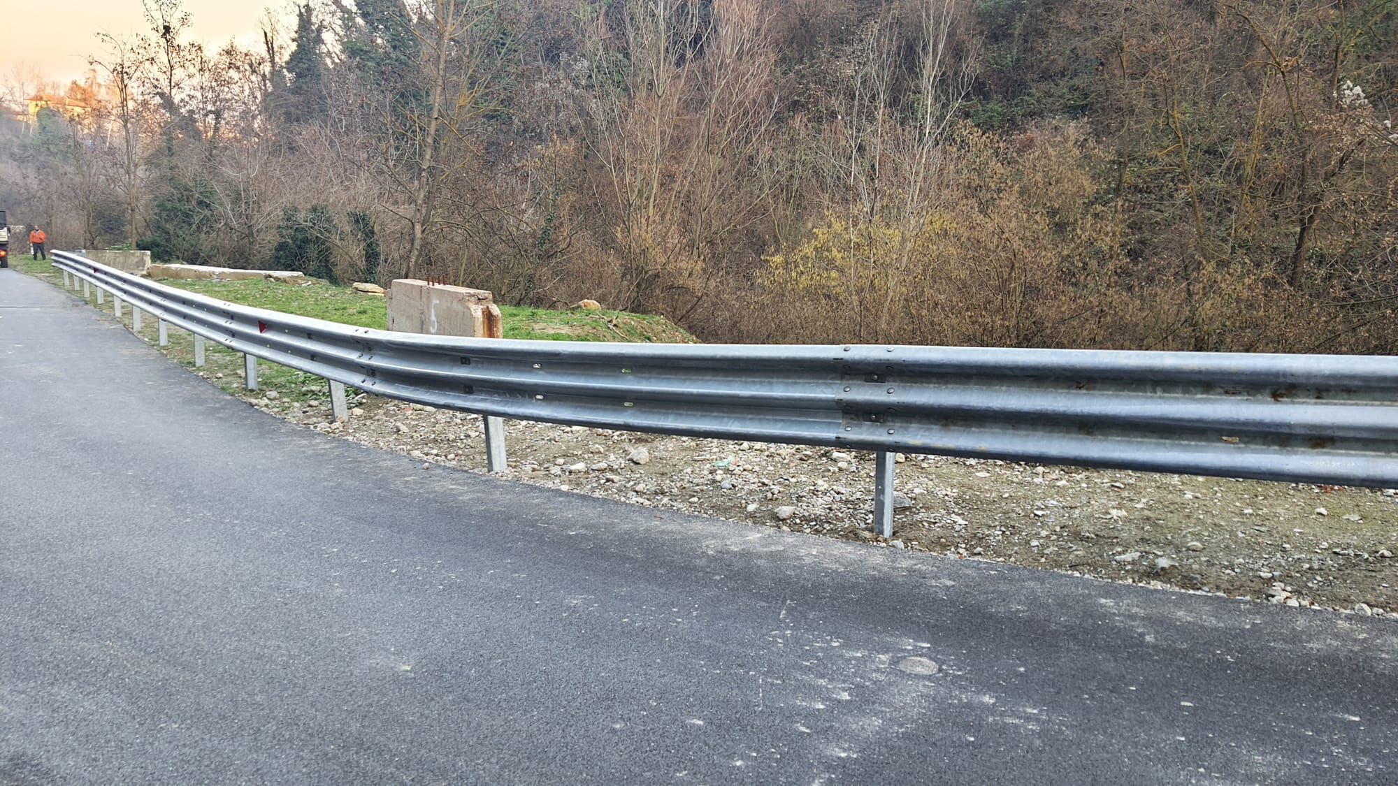 in acciaio - Ecosystema Snc_barriere stradali