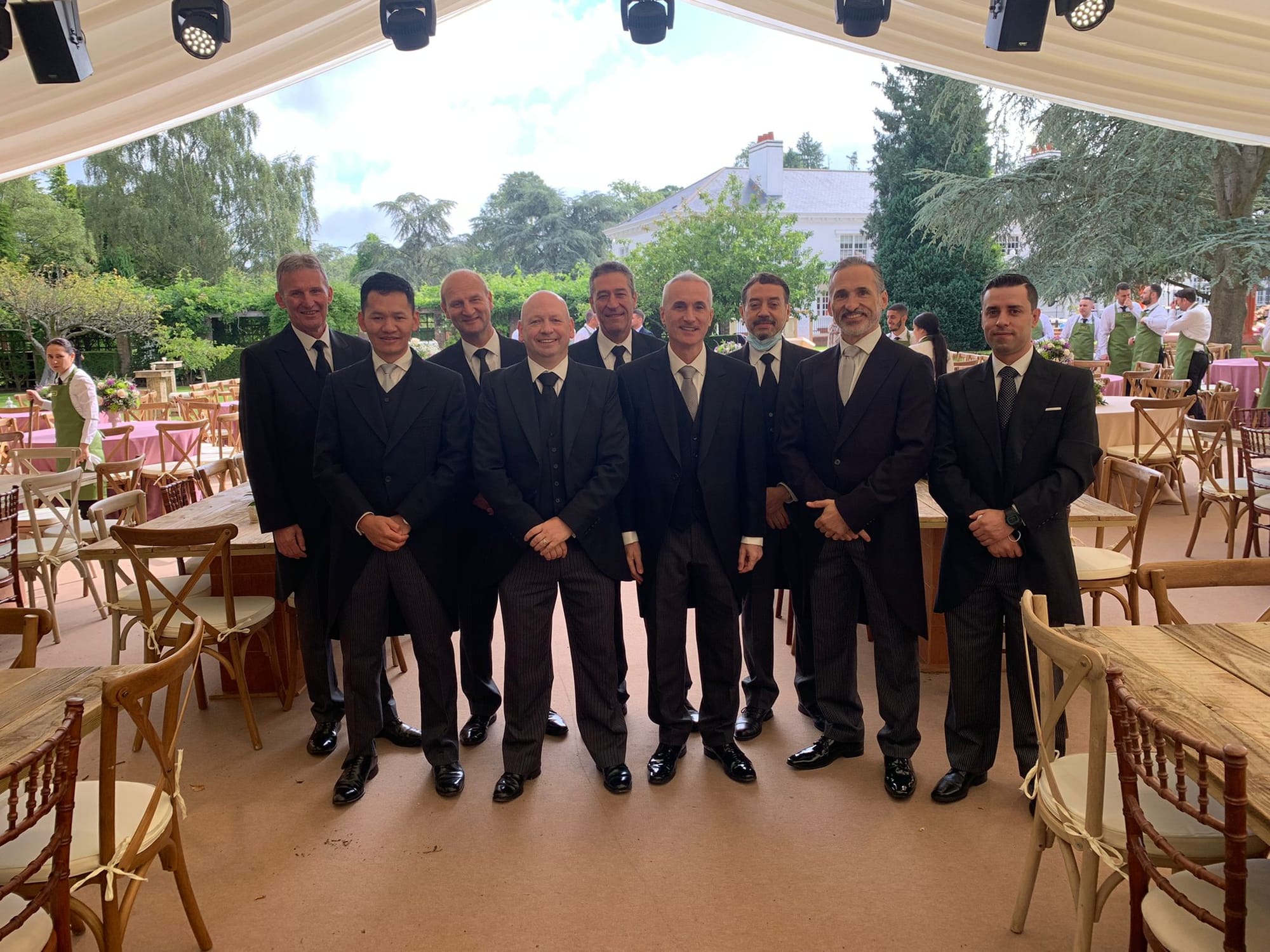 Hire a butler - Private Events Parties Dining Mixologist