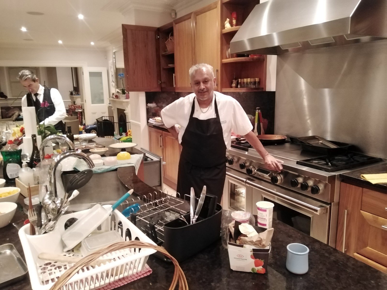 Hire a butler - Private Events Parties Dining Mixologist