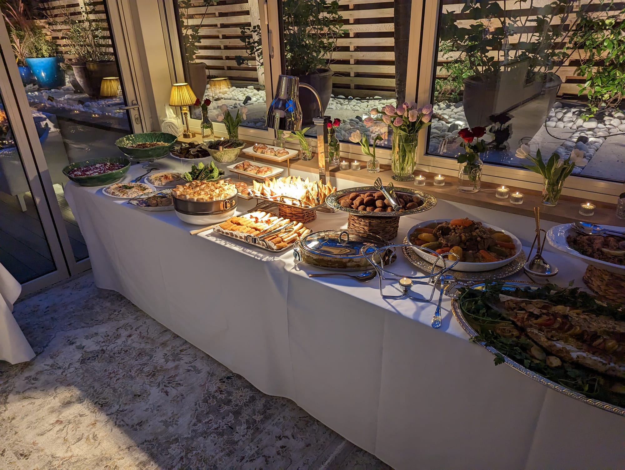 Hire a butler - Private Events Parties Dining Mixologist