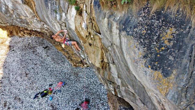 North Wales Limestone - The definitive guide for rock climbers