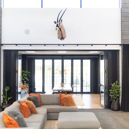 LC Building - LCBuilding