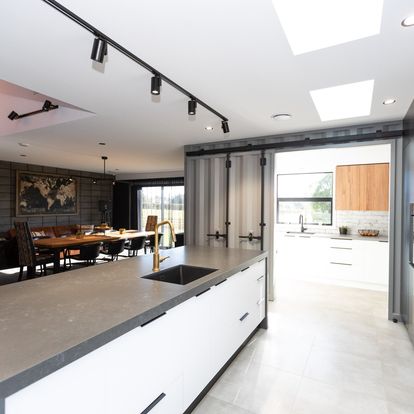 LC Building - LCBuilding