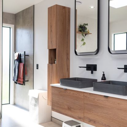 LC Building - LCBuilding