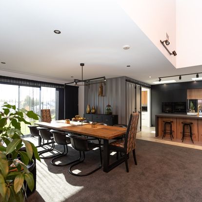 LC Building - LCBuilding