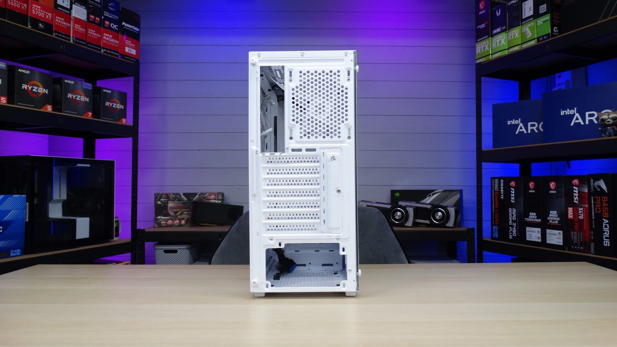 TechLabUk - HellCracks