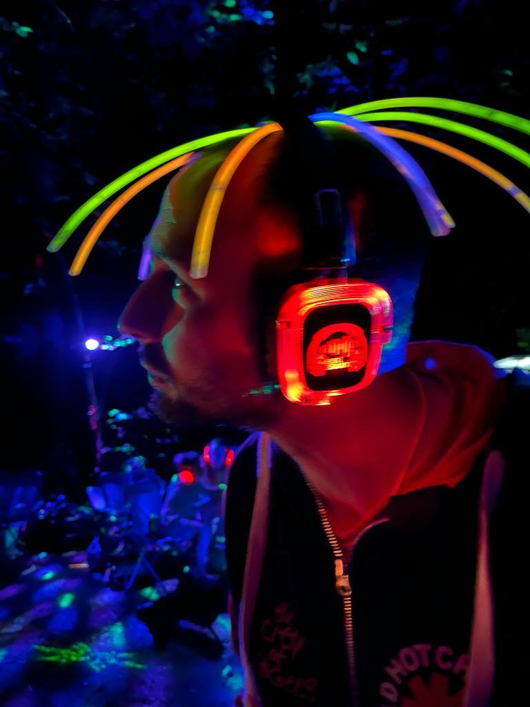 Silent soundS - WE PROVIDE FOR ALL SIZES OF EVENT!!Hire 10s or 100s of ...