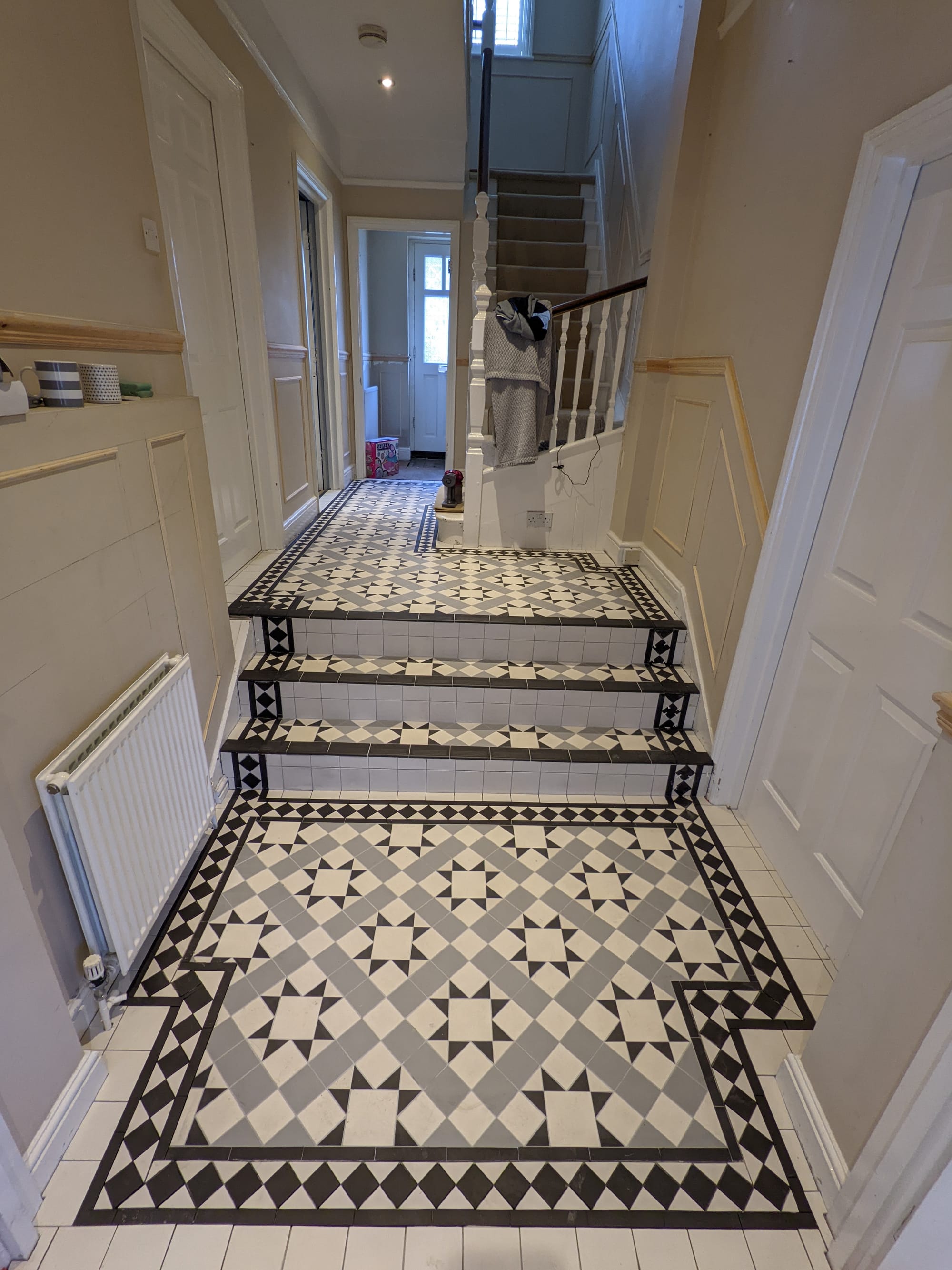 Tiling contractor - porcelain, ceramic, mosaic, tiled floors bathroom