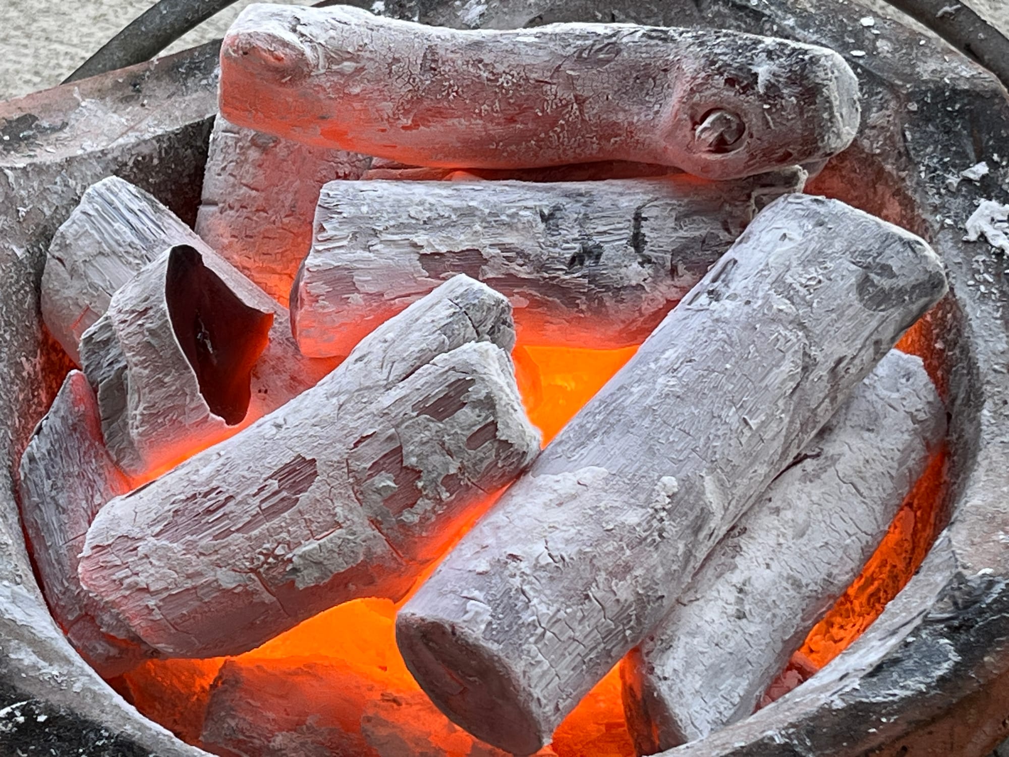 properties of white charcoal - Binchotan