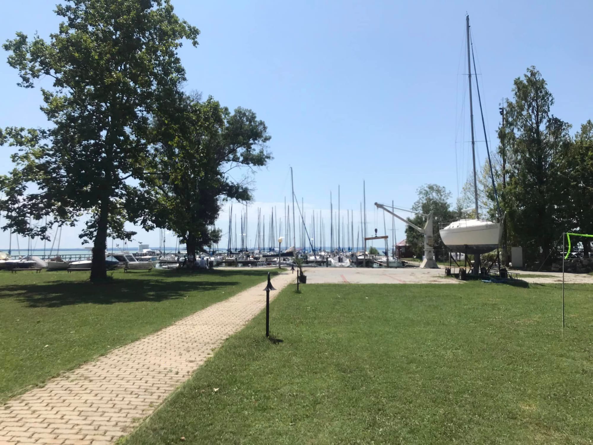 Silver-Port Balatonkenese, Kikötő &Szálló - Silver-Port ...
