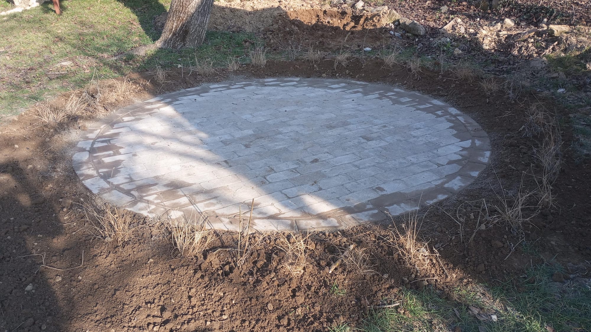 #1 realiseren van een rond terras - inspiregardening