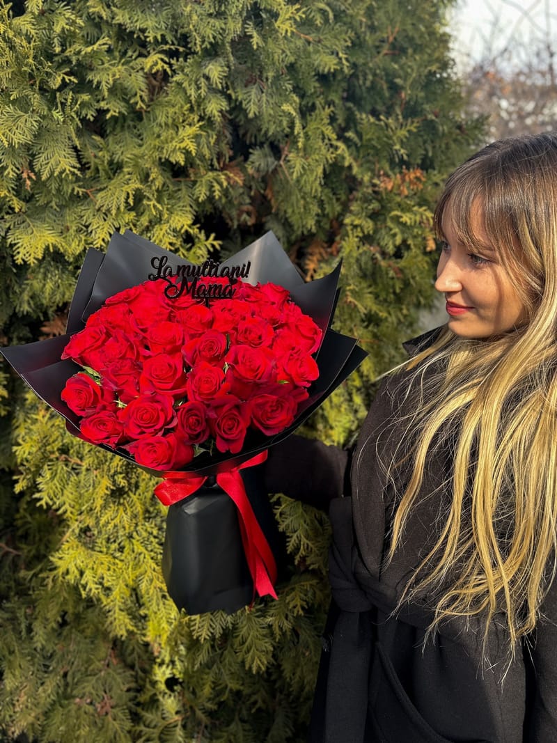 43 Red roses - FLORARIA BLOOM CLUJ