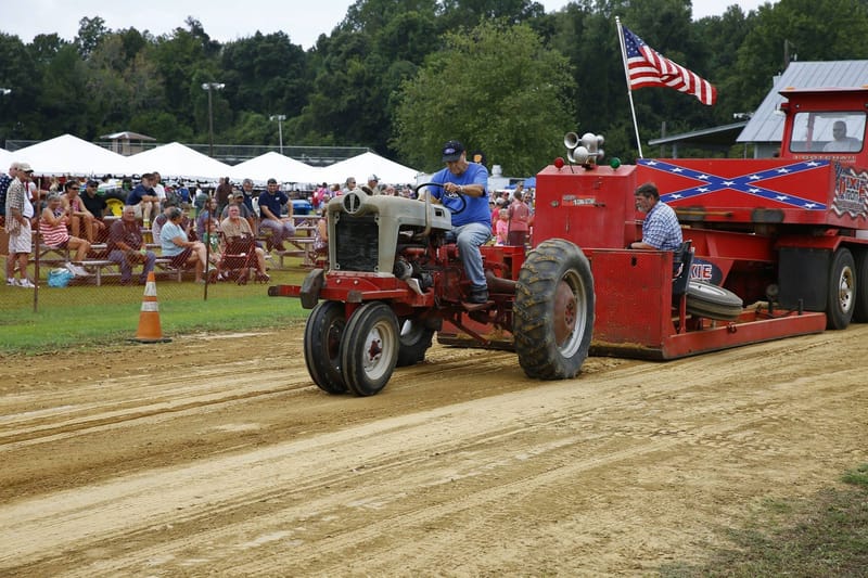 Photo Galleries - Dixie Iron Antique Tractor Club