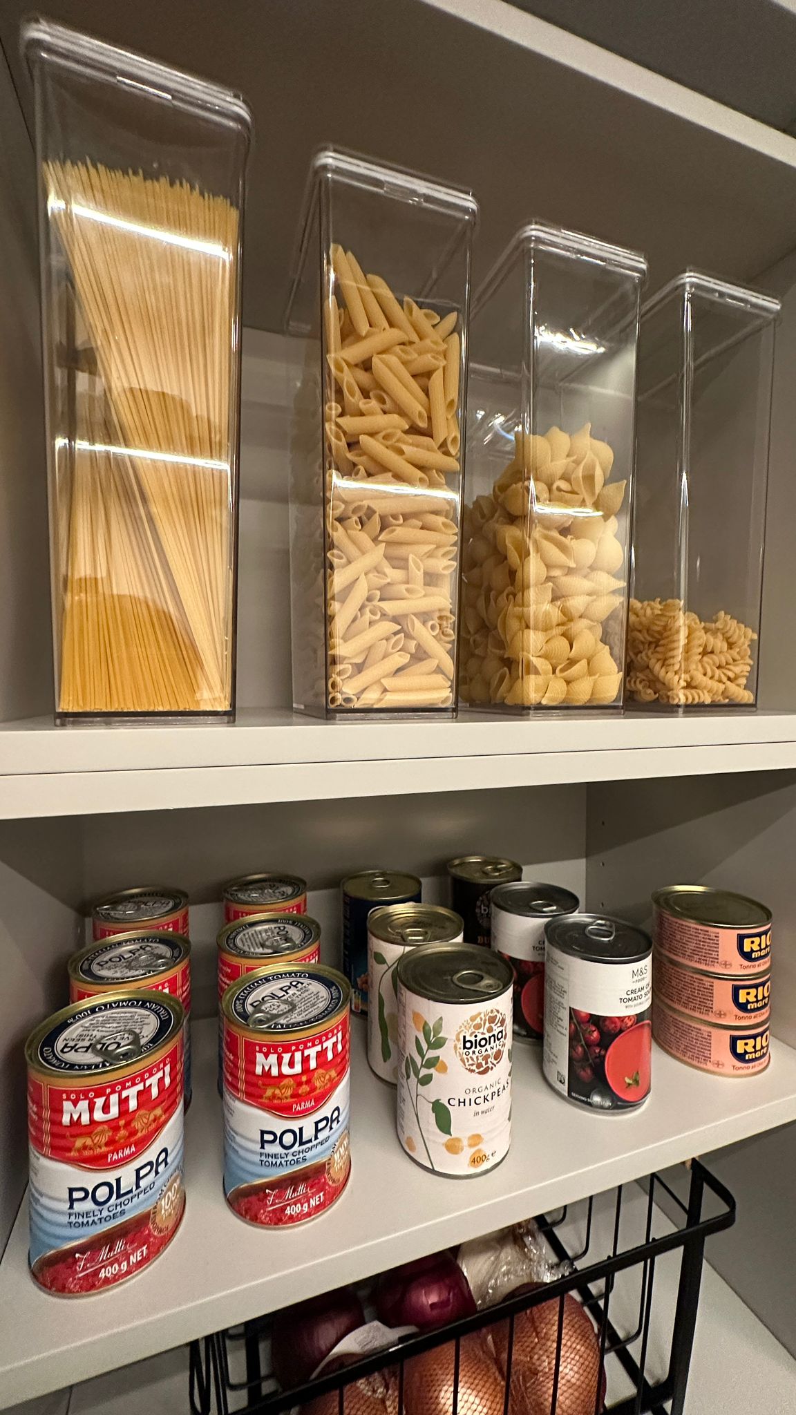 Declutter Dollies by Dilly Carter: UK's Top Organisers