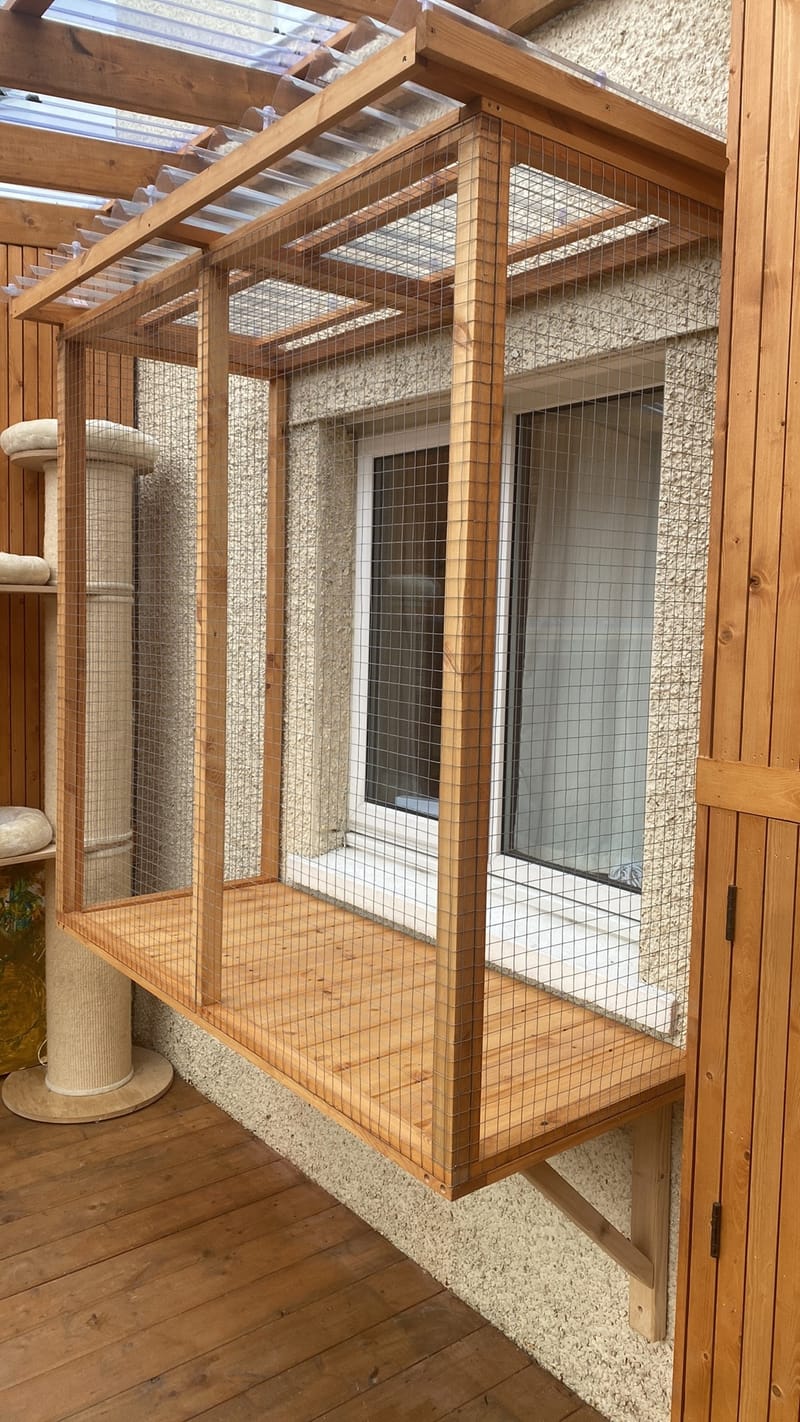 Window Catio/ Safe Cat Enclosure - Fabi Design